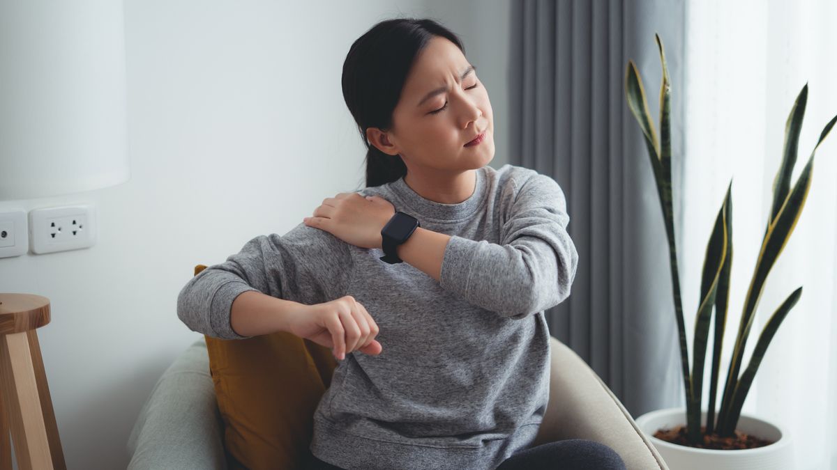 Five Shoulder Stretches To Boost Your Mobility - Healthify Magazine
