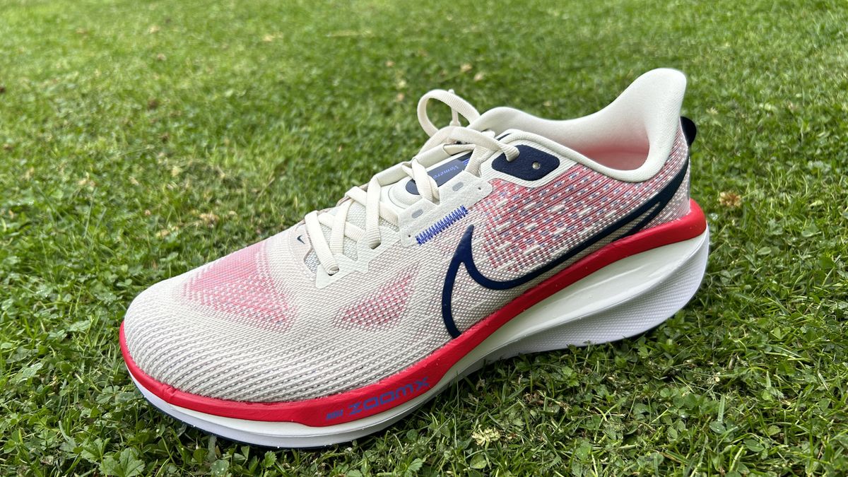 Nike Vomero 17 Review | Coach - Healthify Magazine