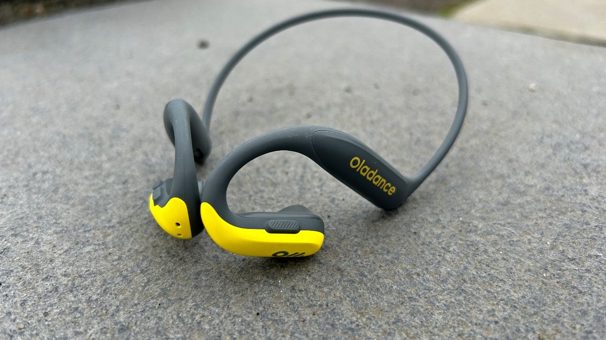 Oladance OWS Sports Review | Coach - Healthify Magazine